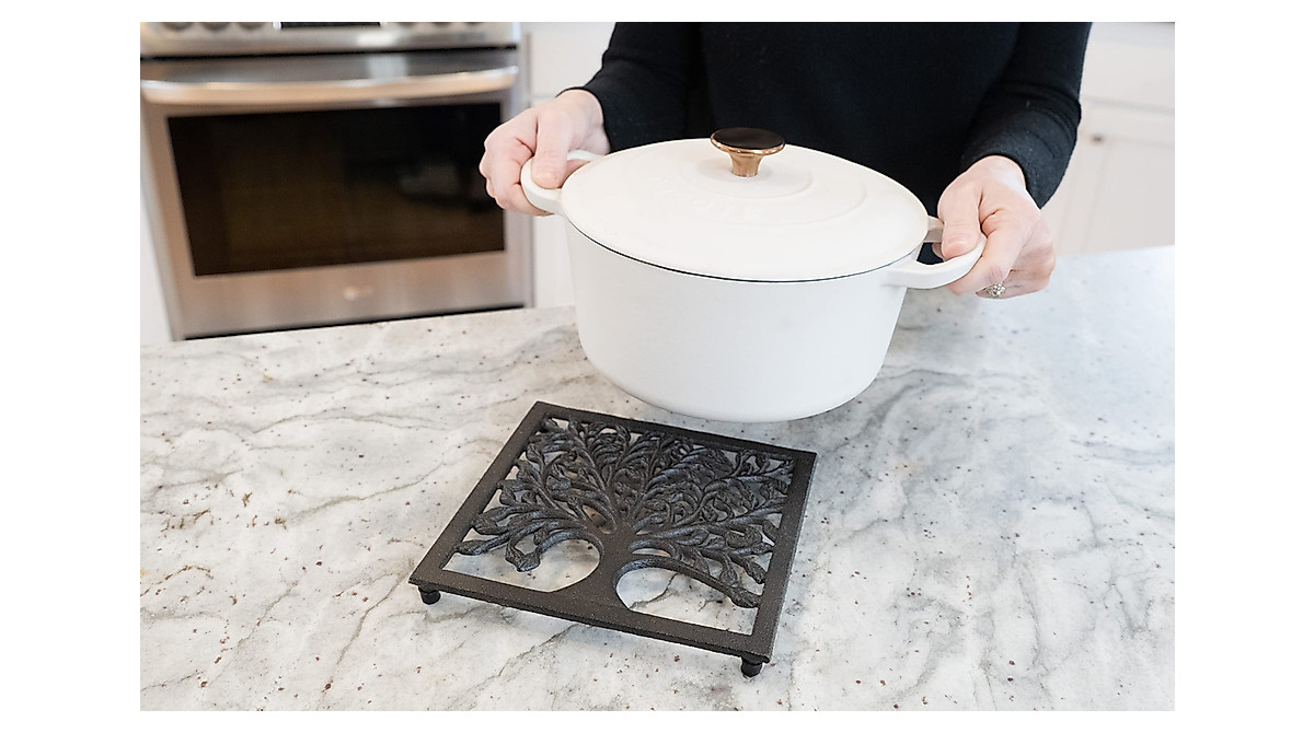 GASARÉ Cast Iron Trivet for Hot Dishes - 8 Inch Design
