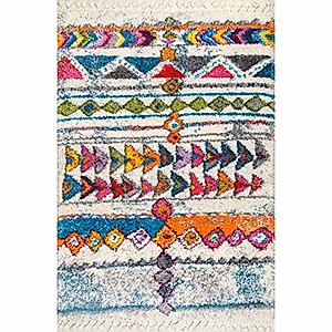 nuLOOM Aponi Tribal Shag Area Rug, 5 ft 3 in x 7 ft 6 in, Multi