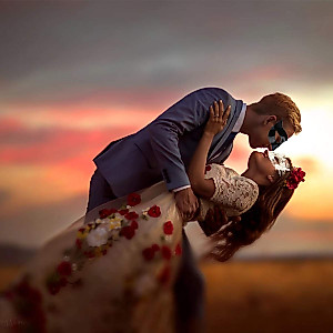 Hoshin Masquerade Mask, Mardi Gras Deecorations Venetian Masks for Womens (Silver & Black)