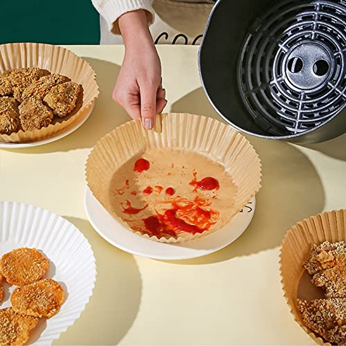 Air Fryer Disposable Paper Liner,Non-Stick Disposable Air Fryer Liners,Baking Paper for Air Fryer Oil-Proof,Water-Proof, Parchment for Baking Roasting Air Fryer Tray for Oven Round (White, One Size)