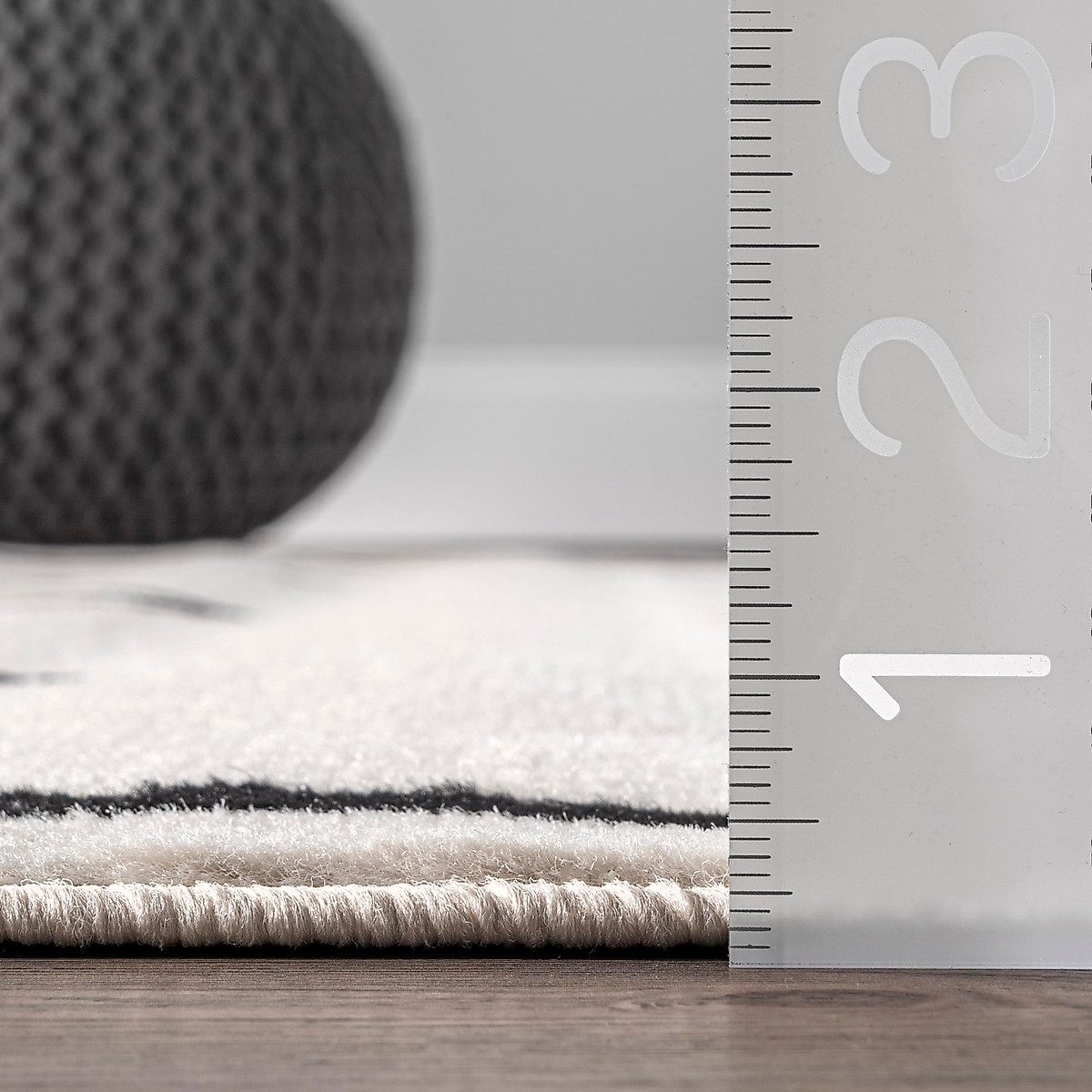 nuLOOM Romina Diamond Stripes Area Rug, 7x9, Beige