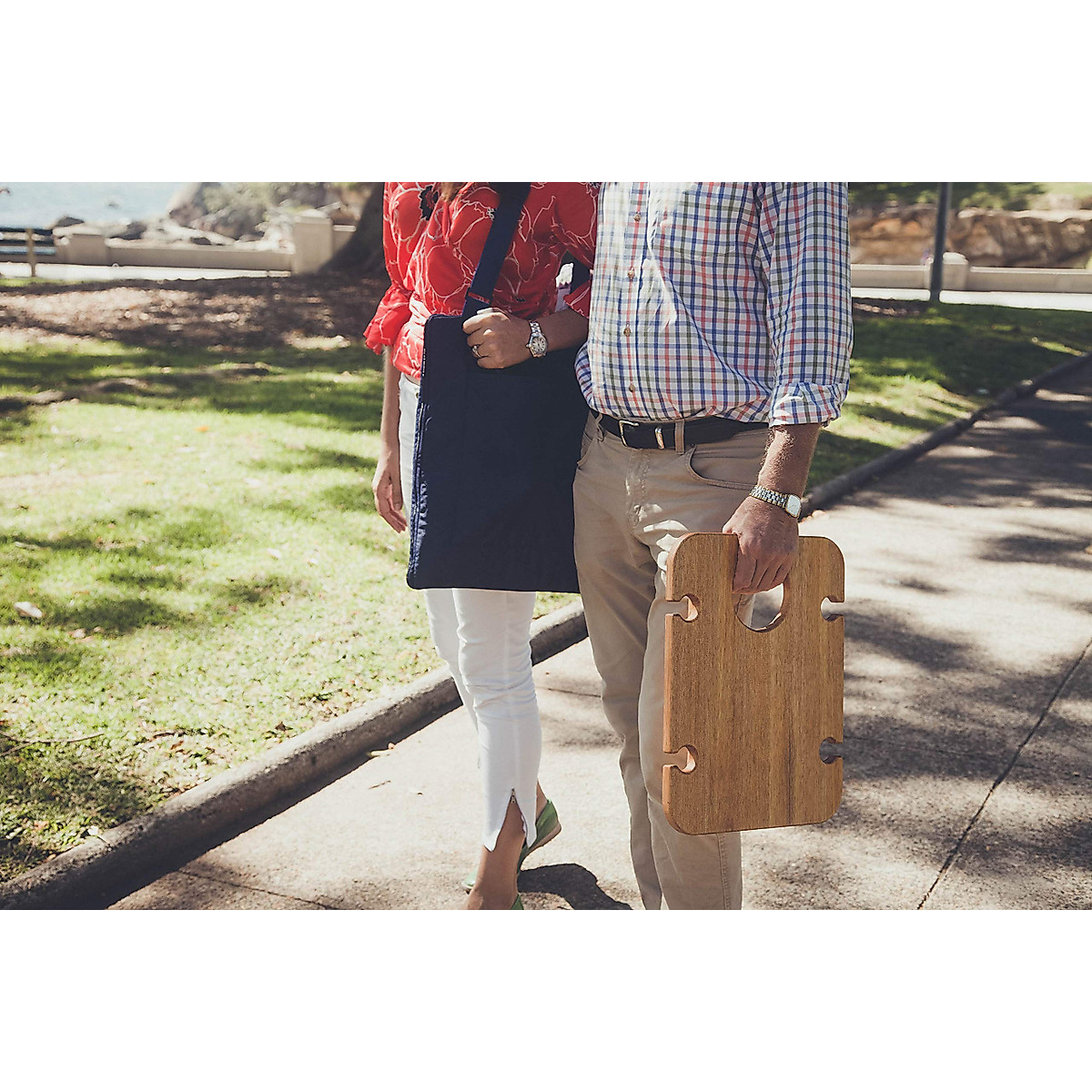 HARPEL Kango Mango Portable Folding Wine and Champagne Picnic Table - Stylish for Wine Lovers, Outdoors, Events, Romantic Dinners, Beach, Camping - from Beautiful Mango Wood