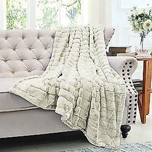 Home Soft Things Super Mink Faux Fur Throw, 60" x 80'', Oatmeal, Luxurious Fluffy Cozy Elegant Throw with Sherpa Backing Fuzzy Throw for Couch Living Room Bedroom Home Décor