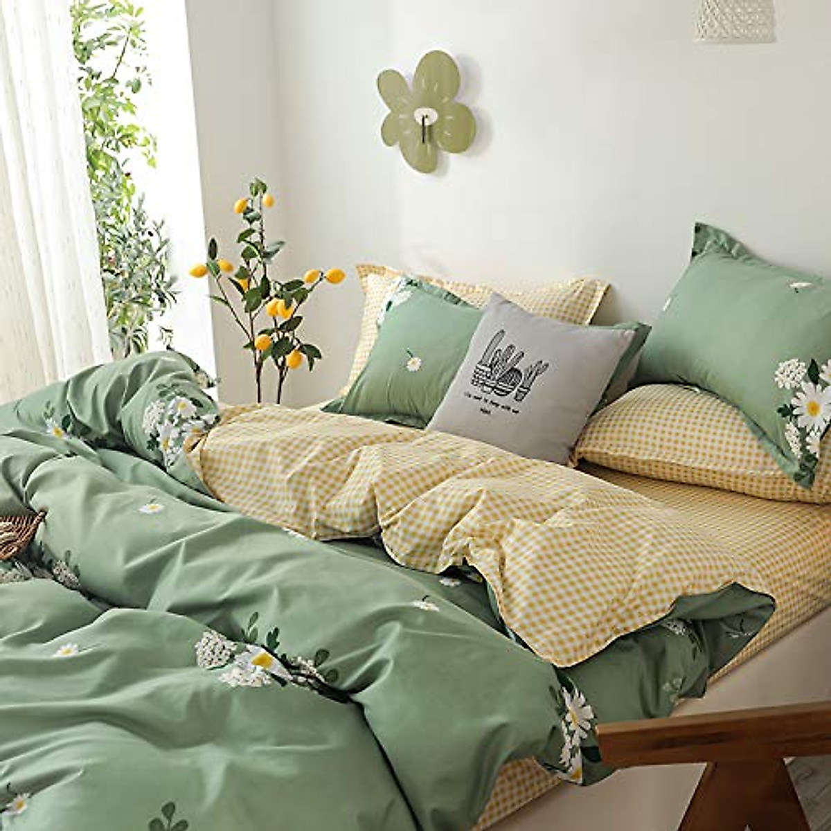 NTjinli Green Duvet Cover Queen Size-Chrysanthemum Queen Duvet Cover Set,100% Washed Microfiber Queen Comforter Set,1 Flower Duvet Cover 90x90 Inches with Zipper Closure and 2 Pillow Shams (King)