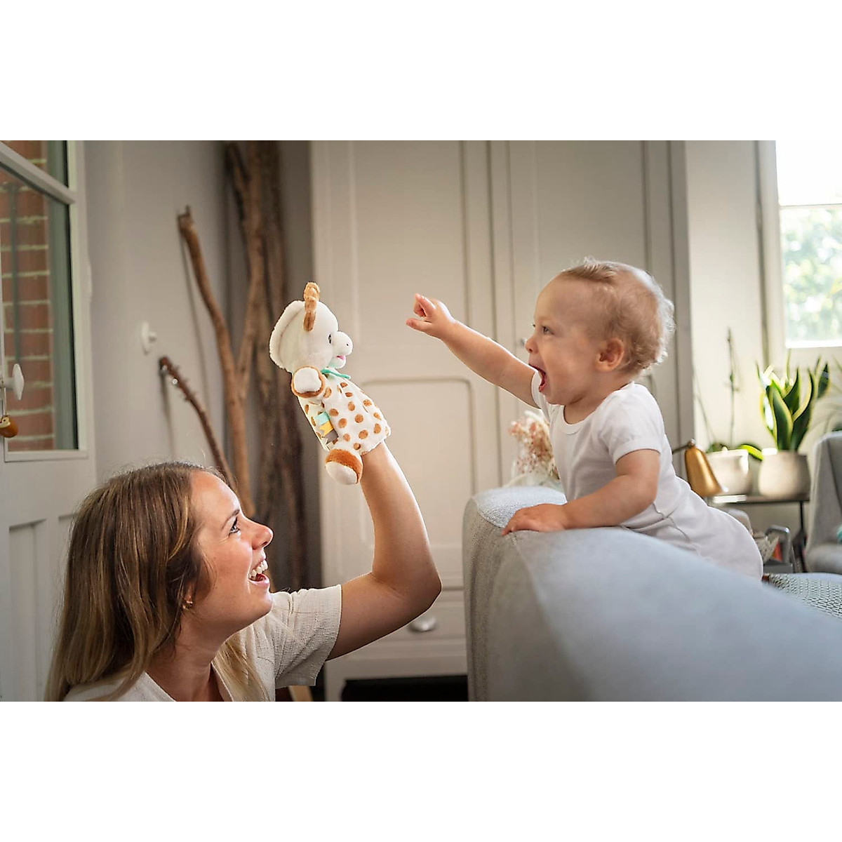 Sophie la girafe | Puppet Comforter | Ultra Soft & Fun | Comfort or Entertain Baby with Sophie la girafe Puppet | Awaken All 5 Senses
