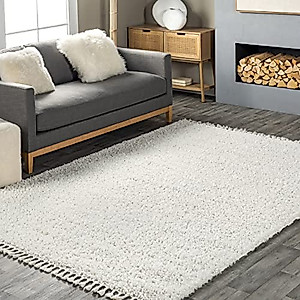 nuLOOM Neva Modern Tasseled Shag Area Rug, 5' 3" x 7' 7", Ivory