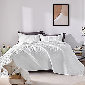 CozyLux Summer Quilt Sets Queen/Full Size White 3 Pieces - Lightweight Soft Bedspread - Lantern Ogee Pattern Coverlet Bedding Set for All Season - 1 Quilt and 2 Pillow Shams - White, 90"x96"