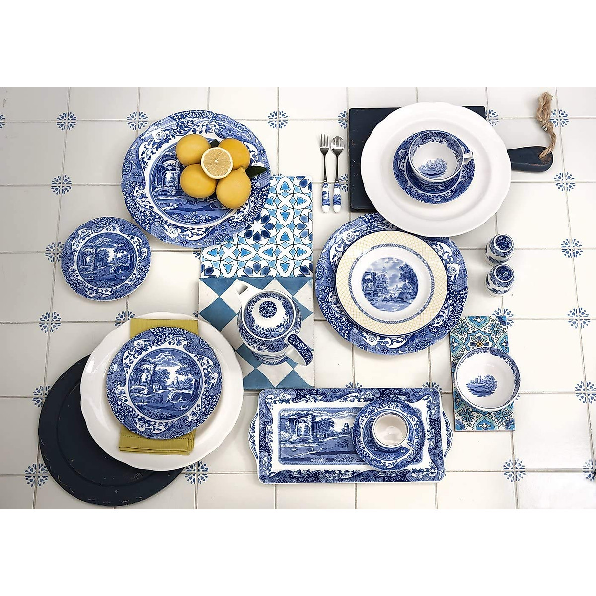 Spode Blue Room Collection Plates | Set of 6 | Dinner, Salad, Pasta, and Appetizer Plate | 10.5-Inch | Fine Earthenware | Microwave and Dishwasher Safe | Made in England (Georgian)