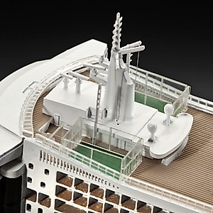 Revell RV05231 1:700-Queen Mary 2, Unpainted