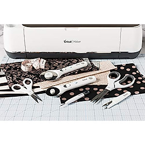 Cricut Rotary Cutter - Rotary Cutter for Fabric, Sewing and Quilting Projects - Compatible For Both Right- and Left-Handed Use - [60mm]
