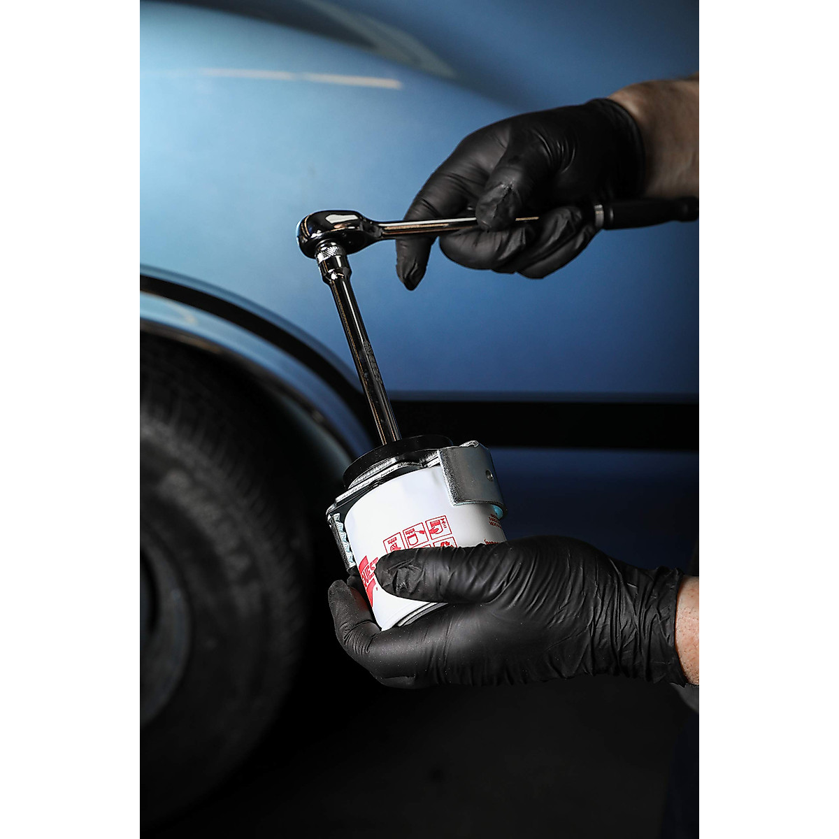 ARES 56028 - Universal Oil Filter Wrench - 3/8-Inch Drive - Removes 2.5 to 3.25-inch Diameter Spin-On Style Oil Filters