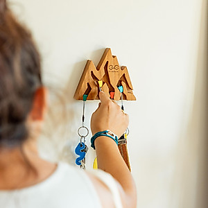 YY Vertical Mountain Decor Keyholder in Cherry Wood, Climb Every Mountain Wall Decor - Ideal Gifts for Mountain Climbers, 4 Key Rings Included - Perfect for Mountain Lovers…