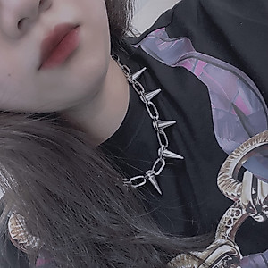 Spike Necklace Spike Choker Rivet Goth Necklaces Chokers with Spikes and Chain Streetwear Vintage Punk Necklace for Women Men Silver