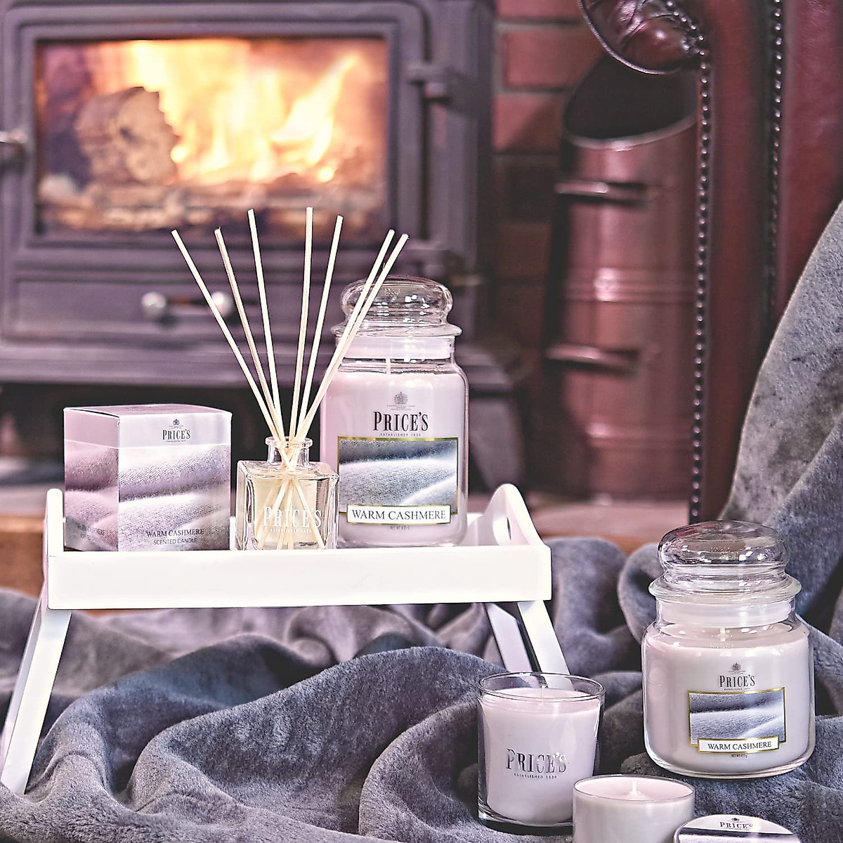 Price's - Vanilla Cupcake Large Jar Candle - Sweet, Delicious, Quality Fragrance - Long Lasting Scent - Up to 150 Hour Burn Time