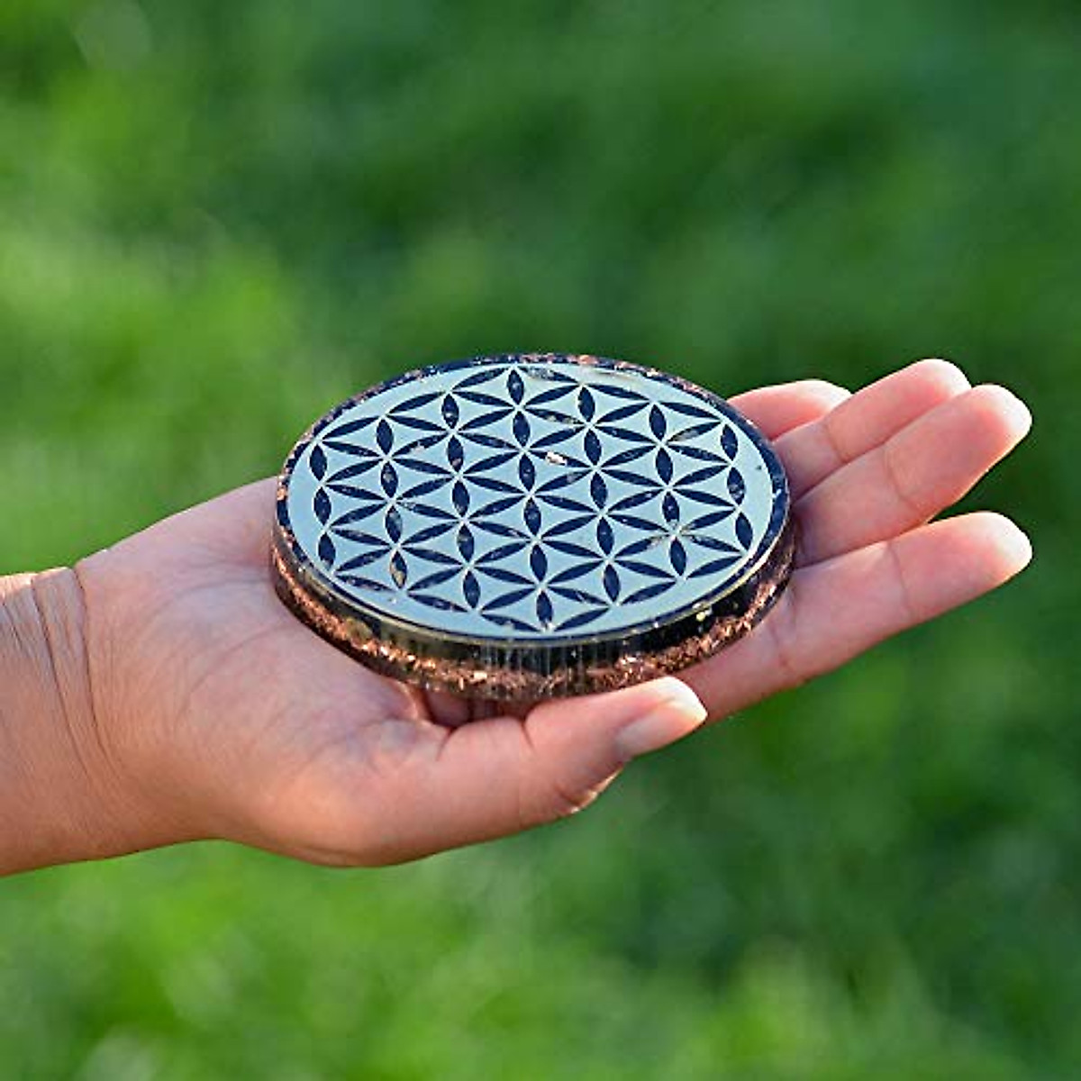 Orgonite Crystal Water Charging Plate with Black Tourmaline Healing Crystals and Flower of Life –Orgone Charging Coaster for Spiritual Cleansing and E-Energy Protection (90mm)