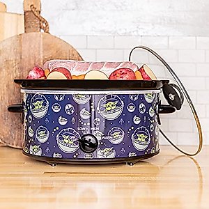 Uncanny Brands Star Wars The Mandalorian 5 Quart Slow Cooker- Easy Cooking For Baby Yoda- Kitchen Appliance …