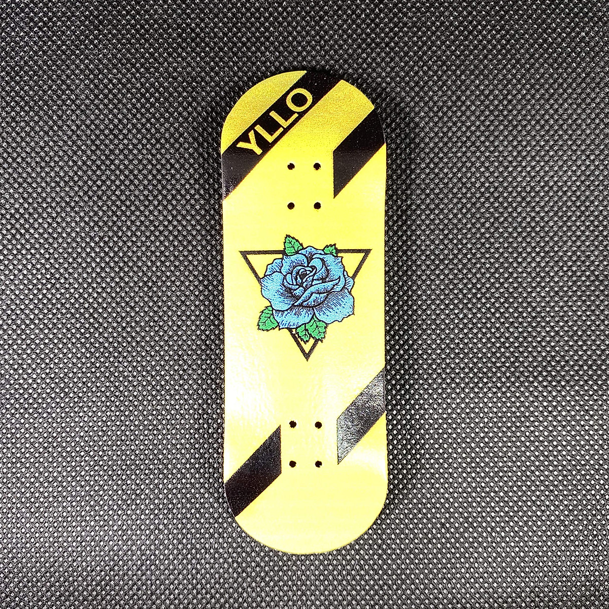 Yllo Blue Rose Complete 5 Ply Wood 100mm x 33mm Fingerboard with Upgraded 32mm Trucks, Lock Nuts, CNC Wheels
