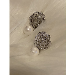 Fashion Designer Rhinestone Camellia Flower Statement Dangle Imitation Pearl Earrings for Women