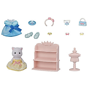 Calico Critters Princess Dress Up Set, Dollhouse Playset with Figure and Accessories