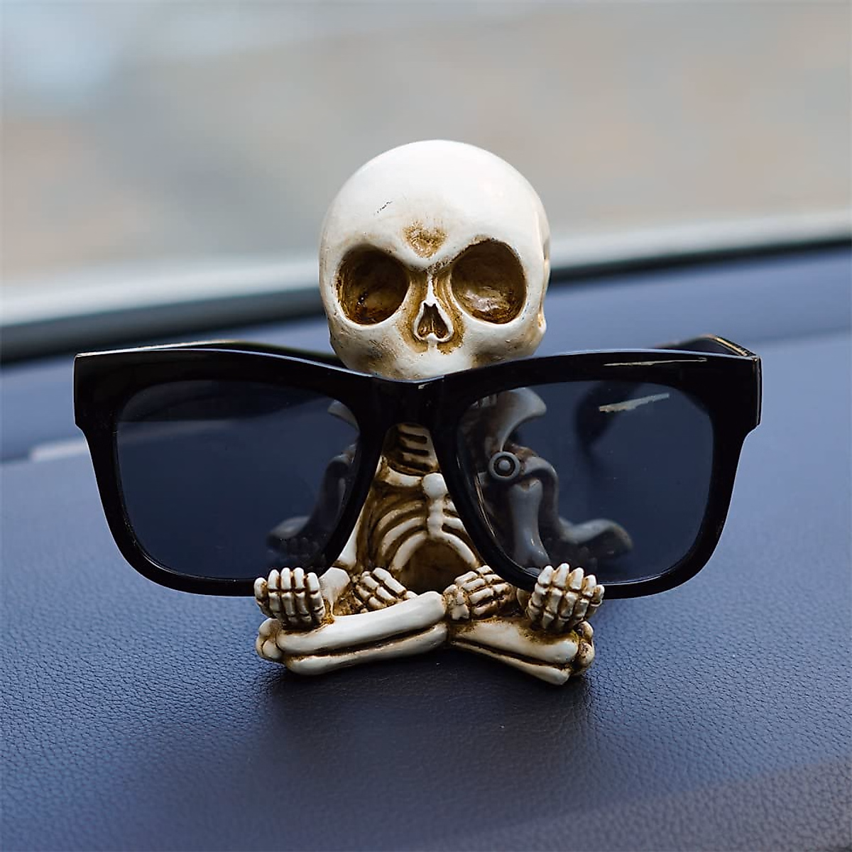 Cute Medidating Skull Dashboard Phone Holder for Car, Car Phone Mount, Skull Car Interior Accessories, Home Office Gothic Halloween Decorations