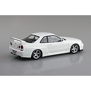 Aoshima Nissan R34 Skyline GTR Custom Wheel (White Pearl) 1:32 Scale Model Kit