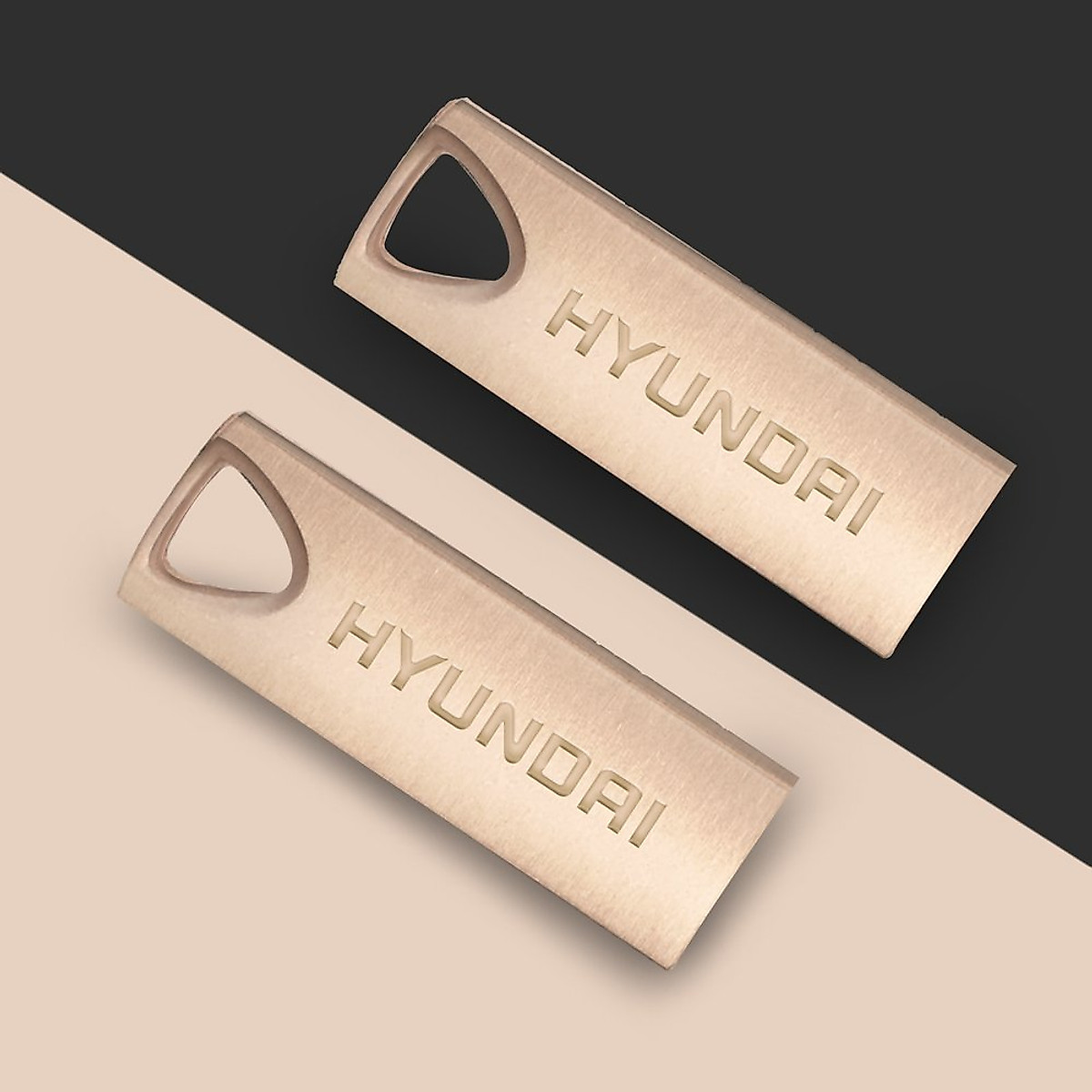 HYUNDAI Bravo Deluxe 16GB USB 2.0 Metal Flash Drive with Keychain - Max. Read Transfer Rate 10MB/s and Max. Write Transfer Rate 3MB/s [Rose Gold] Components U2BK/16GARG