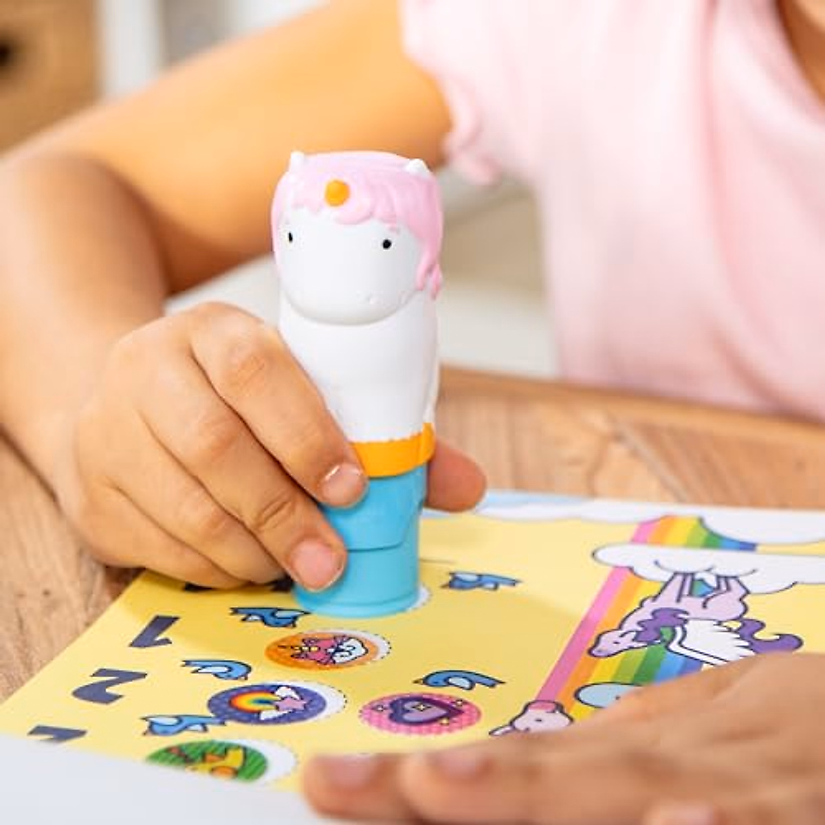 Melissa & Doug Sticker WOW!™ 24-Page Activity Pad and Sticker Stamper, 300 Stickers, Arts and Crafts Fidget Toy Collectible Character – Unicorn - FSC Certified