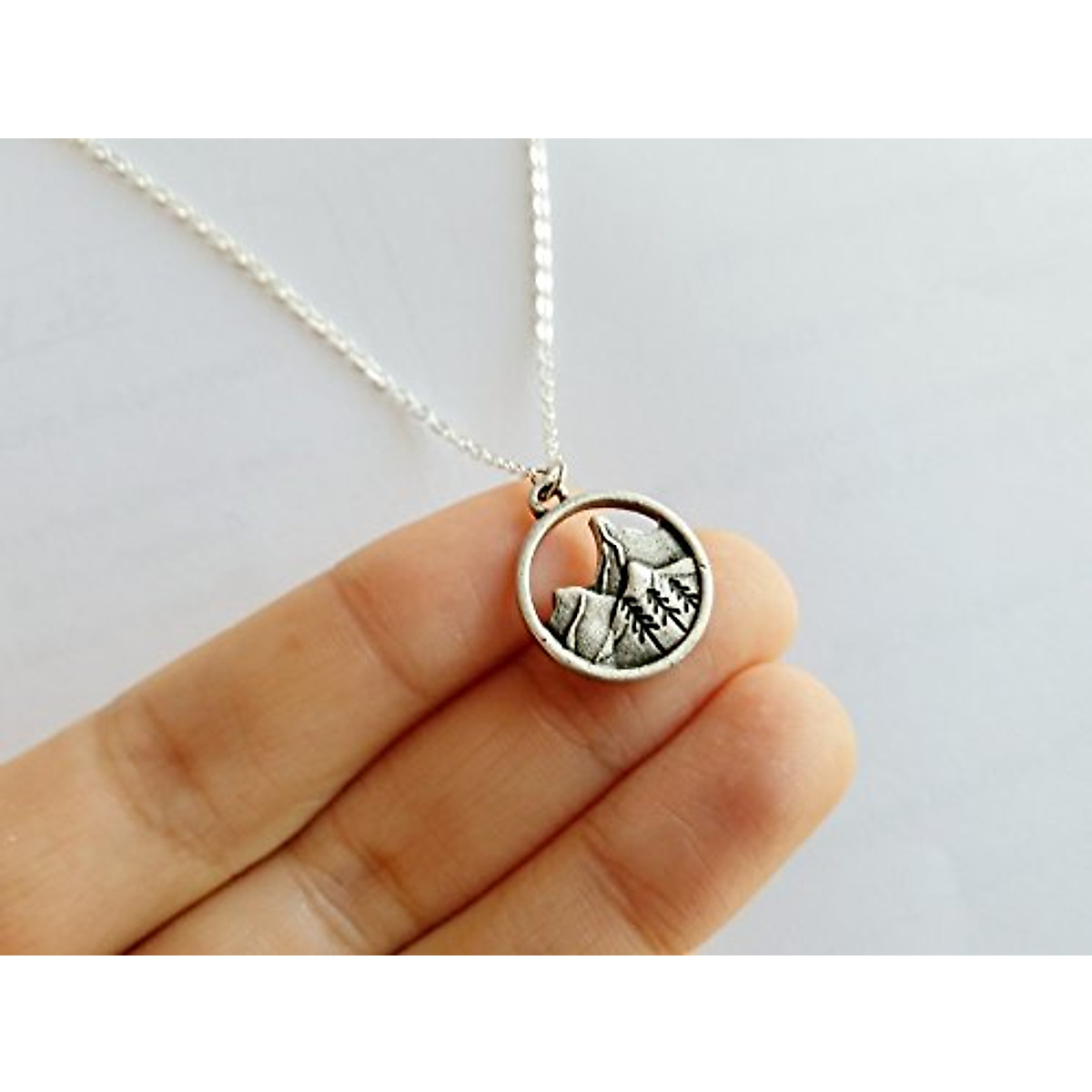 Rosa Vila 3D Mountain Range Necklace, Mountains Nature Necklace, Ideal Outdoorsy Gifts For Women, Forest Tree Gifts For Nature Lovers (Silver Tone)