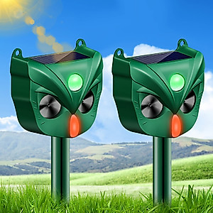 2 Pcs Solar Ultrasonic Animal Repeller Outdoor Solar Animal Repellent with Motion Detector&Flashing Lights Waterproof for Rat, Squirrel, Deer, Raccoon, Skunk, Rabbit, Mole, Dog, Cat(Green)