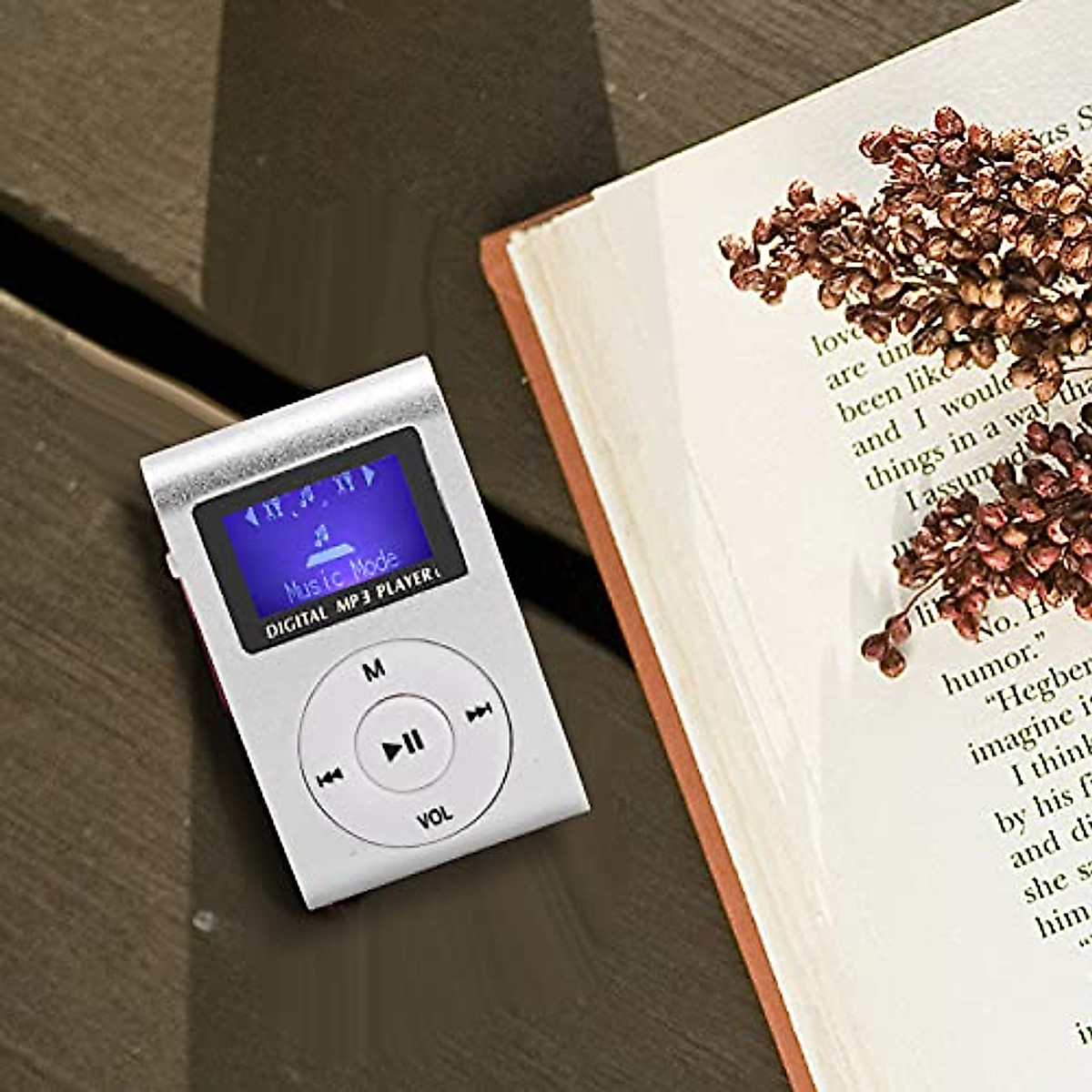 Portable Mini MP3 Music Player, 0.8inch LCD Screen Sports Back Clip MP3 Player Support Memory Card, Mini Digital Music Player for Adult Student(Silver)