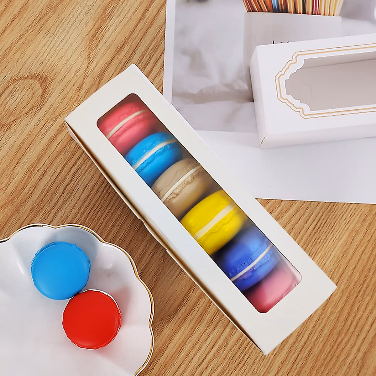 Chneeu 30 Pack Macaron Boxes Macaron Packaging Box with Window Long Pastry Cookie Boxes Dessert Boxes Small Treat Boxes Rectangle Cookie Boxes Strawberry Boxes, white