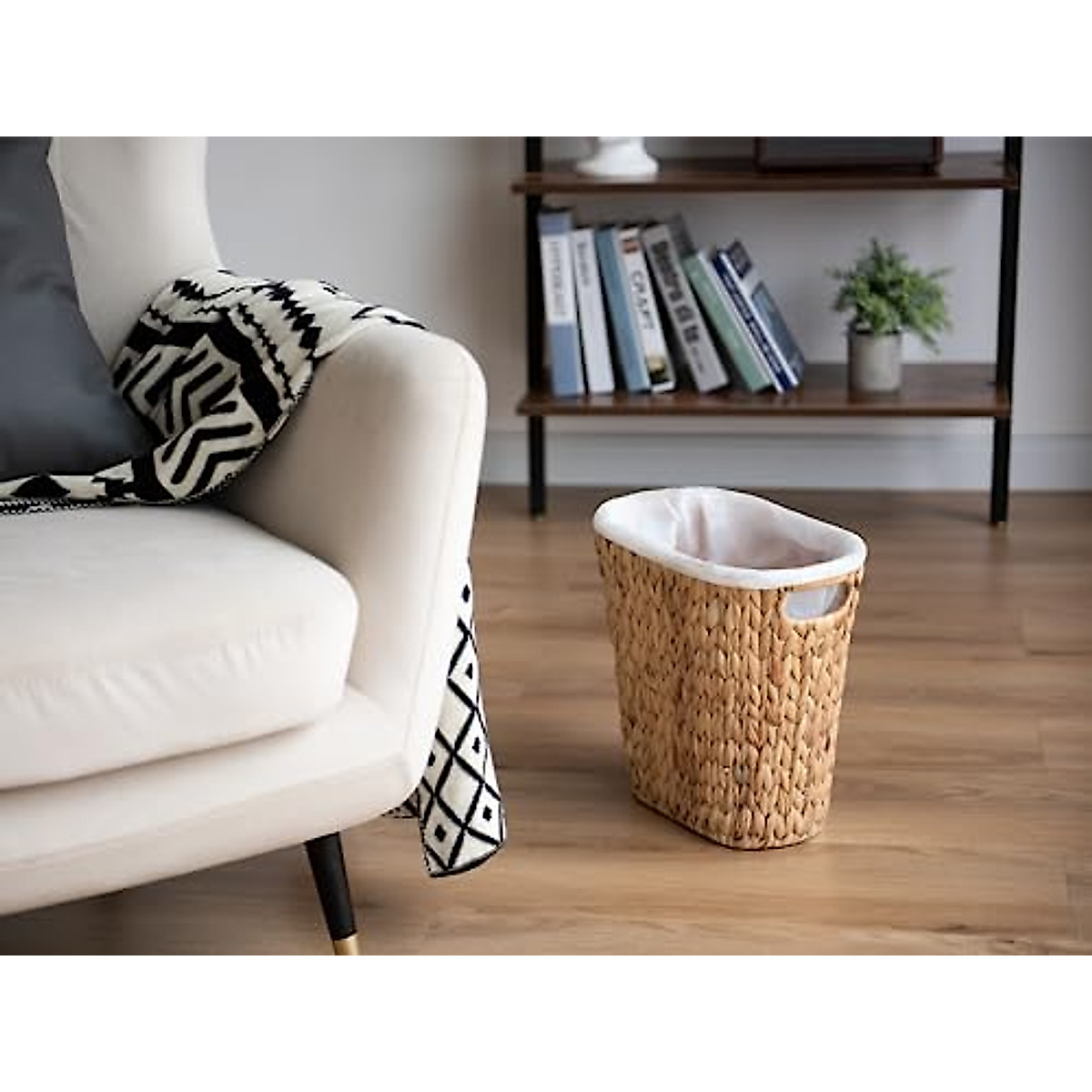 StorageWorks Wicker Waste Basket, Wicker Trash Basket with Built-in Handles, Handwoven Water Hyacinth Trash Can, Wicker Garbage Can for Bedroom, Bathroom, 1 Pack