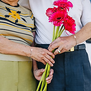 Yhluck Natural Crystal Healing Bracelet Set Friendship Wish Bracelets 24K Real Gold Plated Quartz Bracelet with Message Card Health Wealth Energy Jewelry Christmas gifts