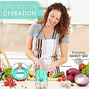 Rechargeable Portable and Cordless Mini Food Processor 250ML with Stainless Steel Blade, Electric Garlic Chopper Vegetable Chopper Blender for Nuts Chili Onion Minced Meat and Spices BPA-Free(Green)