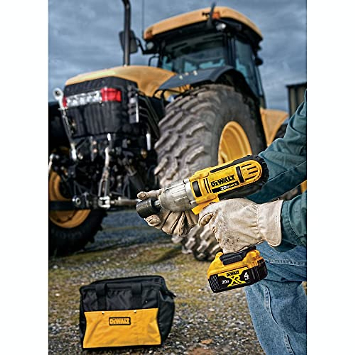 DEWALT 20V MAX Impact Wrench Kit, High Torque, Detent Pin Anvil, 1/2-Inch (DCF889M2)