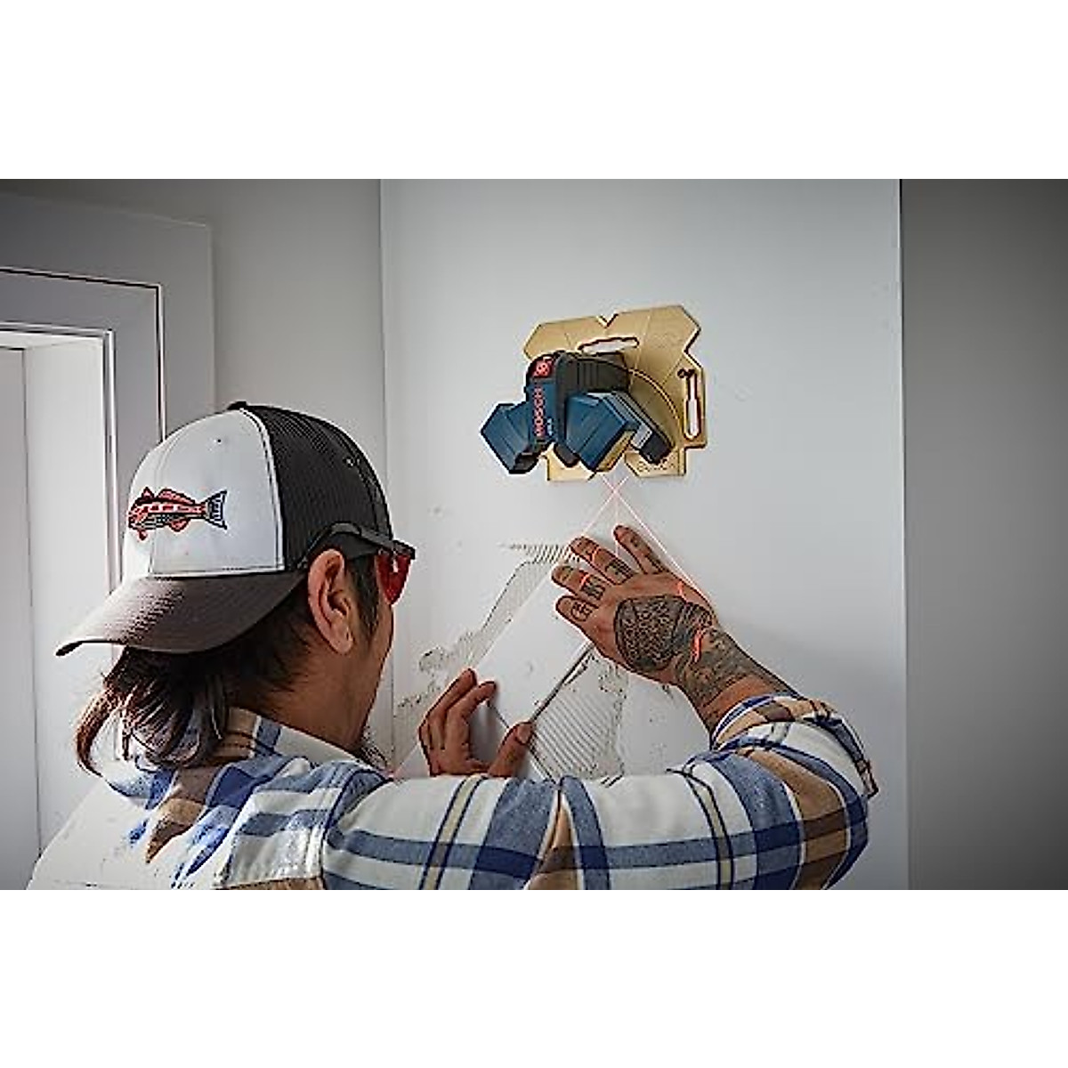 Bosch GTL3 65ft Square Laser Level for Tile and Square Layout,Blue