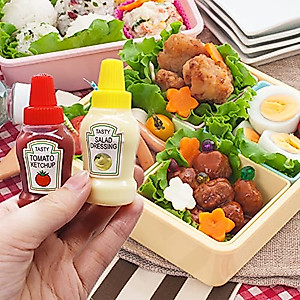 Niurewan 8 Pcs Mini Ketchup Bottles,25ml Condiment Squeeze Bottle,Plastic Portable Containers Bottle for Adults,Office,Lunchbox,Picnic,Oil,Soy Sauce,Honey,Salad Dressing
