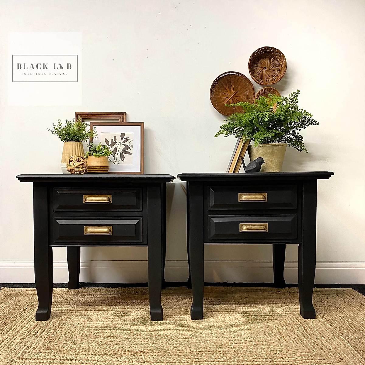 Dixie Belle Paint Company Chalk Finish Furniture Paint | Caviar (32oz) | Matte Black Chic Chalk Mineral DIY Furniture Paint