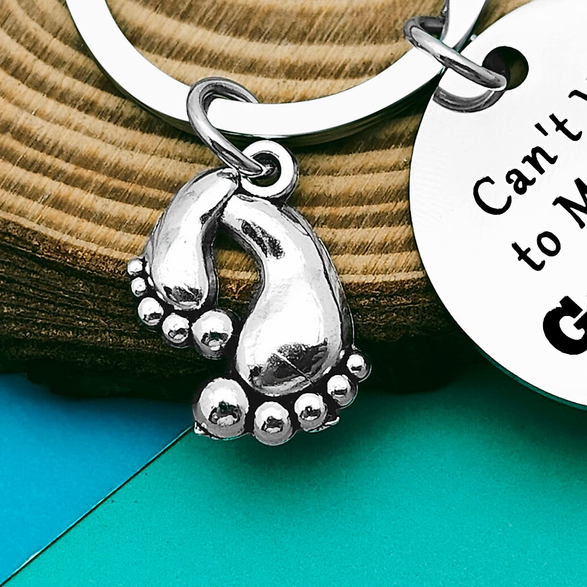 Grandma to Be Gift Keychain New Grandma Gift New Baby Reveal Gift For Grandma Grandmother Announcement Gift Jewelry Grandmother Announcement Gift Baby Pregnancy Announcement Gift for New Grandmother