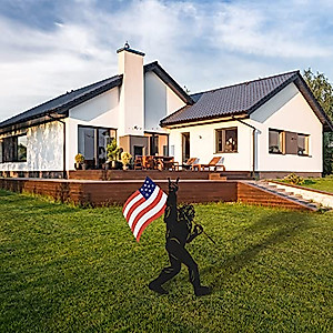 Bigfoot Garden Patriotic Decor Metal Stake - Big Foot Sasquatch Gifts Yard Art Decorative Garden Stakes Bigfoot Statue for Yard Decor, Outdoor, Patio, Outside, Lawn Decorations, Idea Garden Gifts