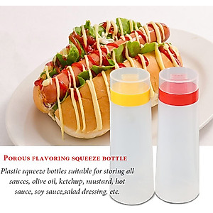 AKOAK 1 Pack Four-Hole Seasoning Extruded Bottle, Plastic Seasoning Bottle Spray Bottle, Suitable for Ketchup, Salad Dressing, Mustard Sauce (Red)