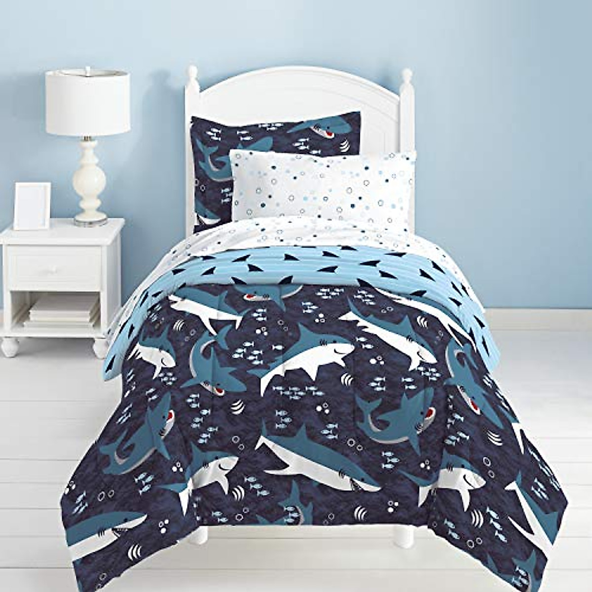 dream FACTORY Kids 5-Piece Complete Set Easy-Wash Super Soft Microfiber Comforter Bedding, Twin, Blue Sharks