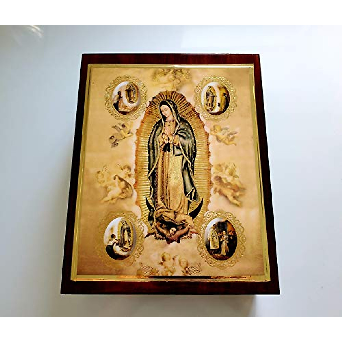 Vela para Bautizo con Caja de Madera con 12 Organzas de Recuerdos con Rosarios Biblia en Espanol