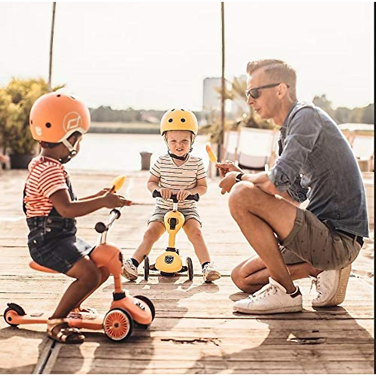 Scoot & Ride - Highwaykick 1 Children Adjustable Seated or Standing 2-in-1 Scooter Including Safety Pads (Lemon) - for Ages 1-5