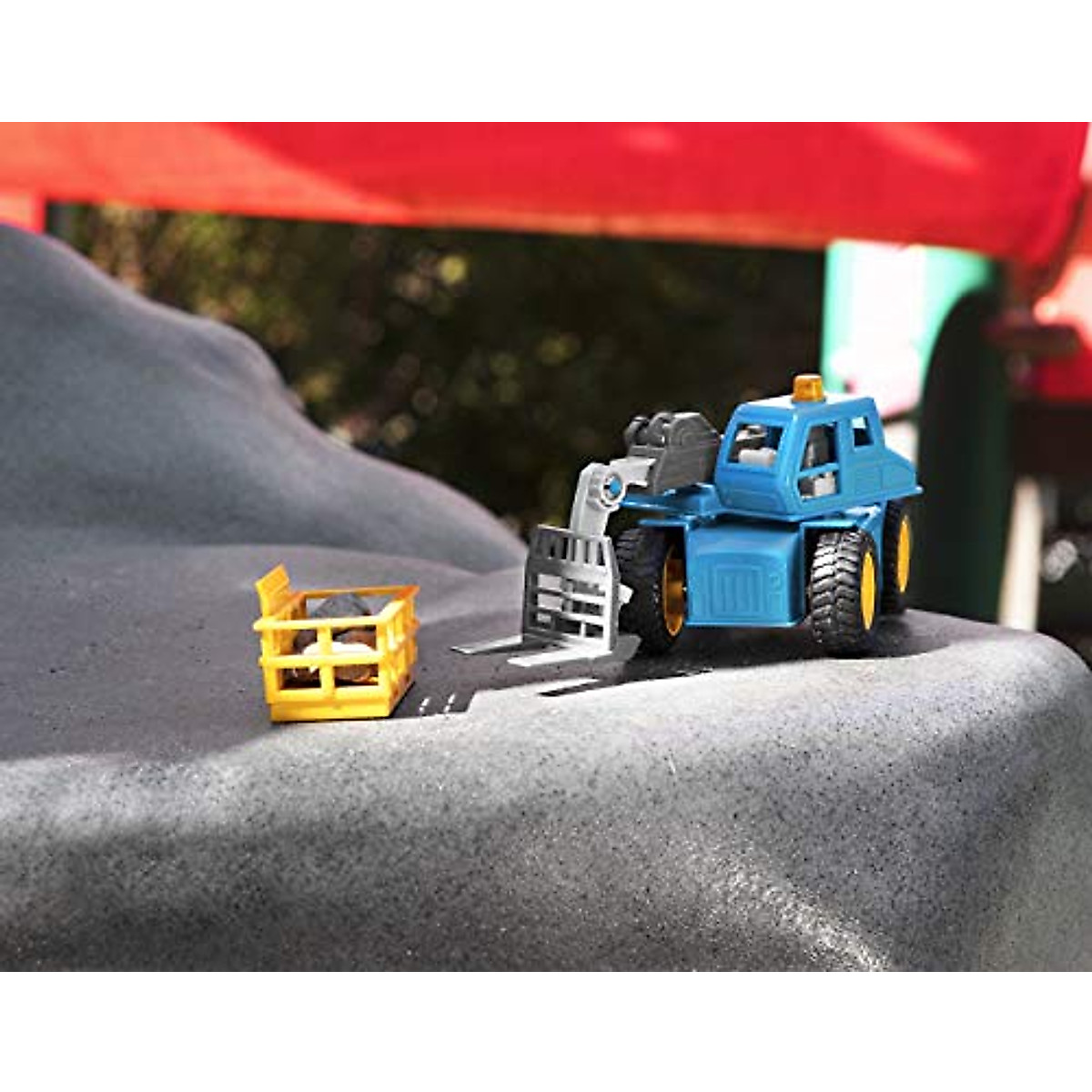 Driven by Battat – 1:24 Scale Telehandler Forklift Toy – Construction Truck Toy with Extendable Crane Arm & More – Realistic Lift Sounds & Lights – Car Toy Gift for Boys & Girls Age 3+