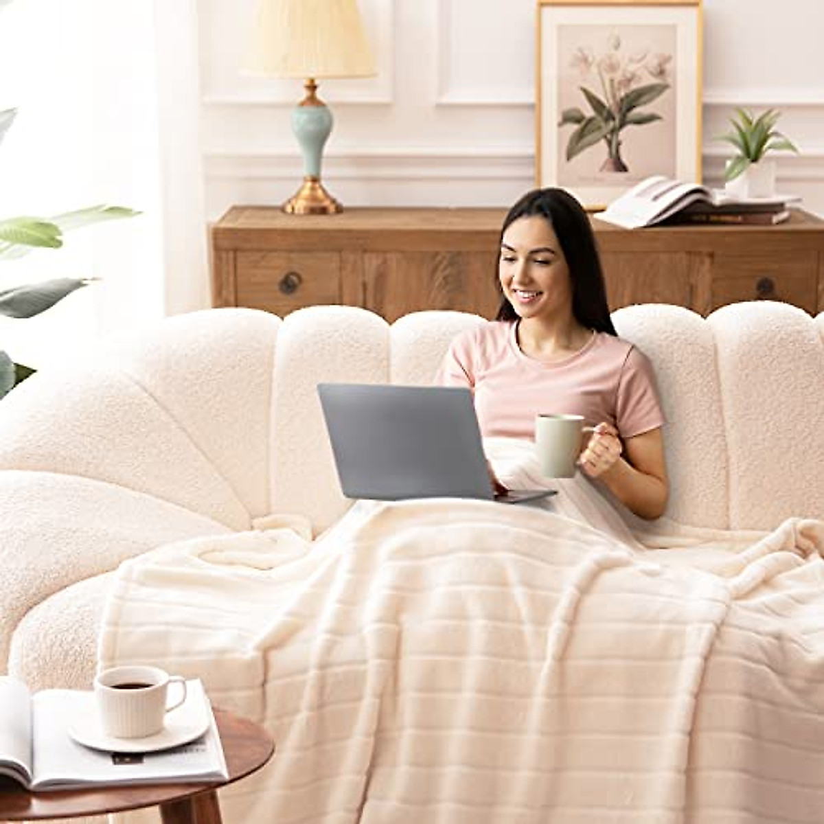 Bertte Plush Throw Blanket Super Soft Fuzzy Warm Blanket | 330 GSM Lightweight Fluffy Cozy Luxury Decorative Stripe Blanket for Bed Couch - 50"x 60", Ivory White