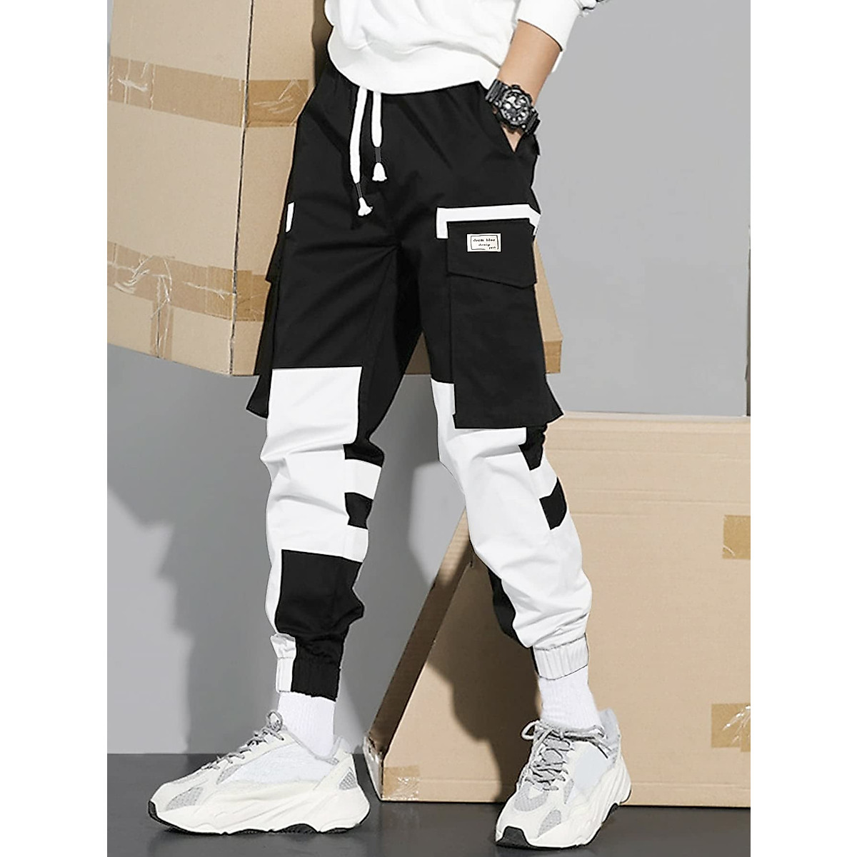 WDIRARA Men's Colorblock Patchwork Streetwear Cargo Pants Active Sporty Pants with Pockets Black and White S