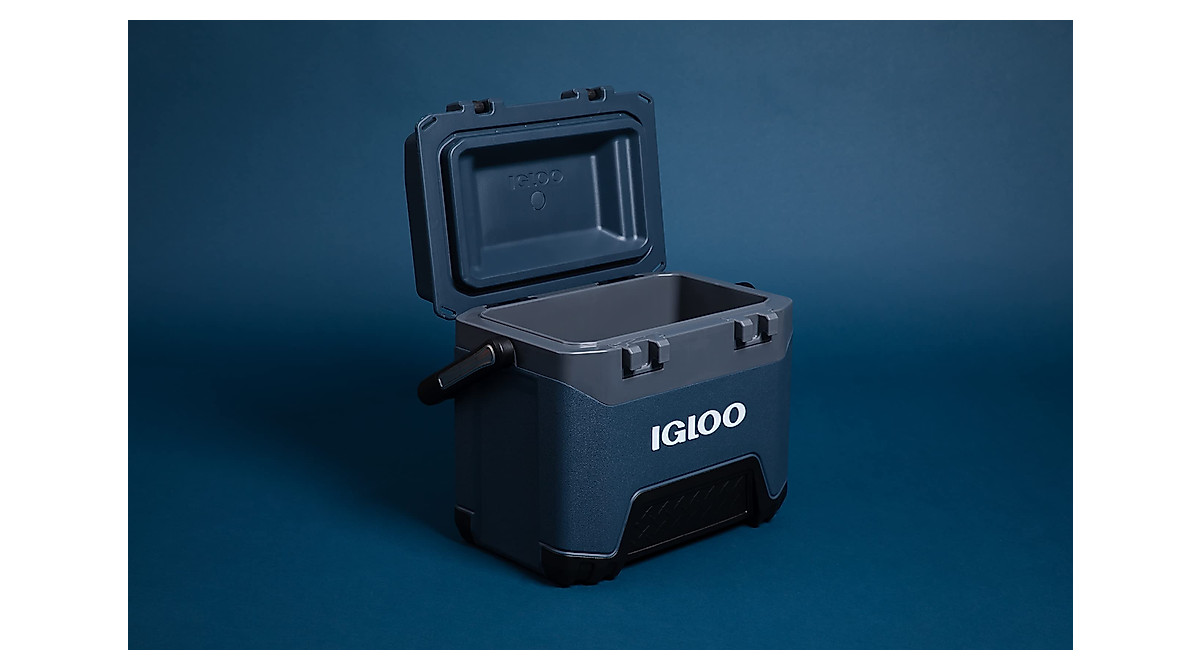 Igloo 25 Qt Cooler - Durable & Insulated Ice Chest
