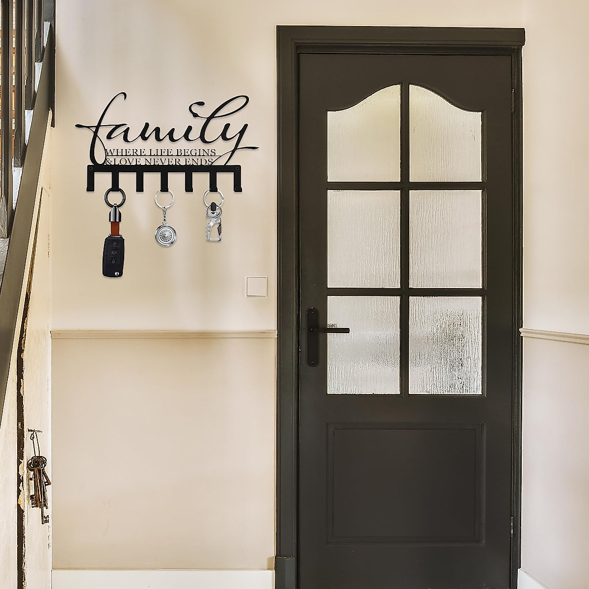 Hicarer Family Key Holder Metal Family Key Hooks Decorative Family Key Hanger Black Key Rack Wall Mount Key Organizer with Screws and Anchors for Keys Hat Kitchen Entryway Front Door Home Decor