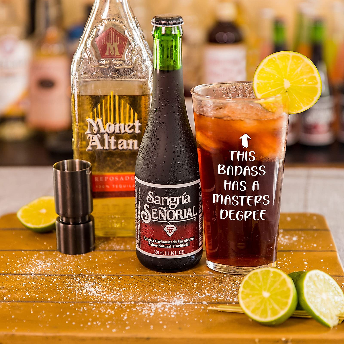 DAZLUTE Graduation Gifts, This Badass Has a Masters Degree Beer Glass for Him Men Brother Boyfriend Friends Graduates School Students Graduation Party, Masters Degree Graduation Gifts for Him, 15Oz